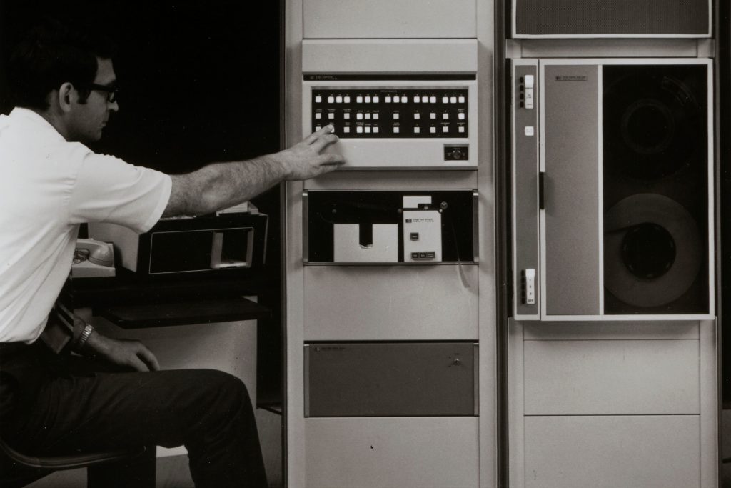 Making Memories: The 7900 and 7970 Drives - HP History